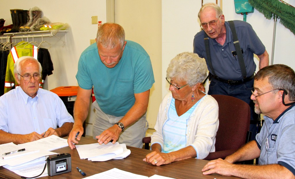 Rumford Water District signs deal with Poland Spring