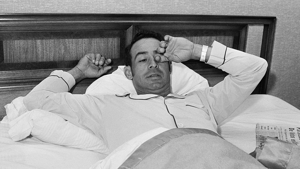 Study suggests you can live longer by sleeping in on the weekends