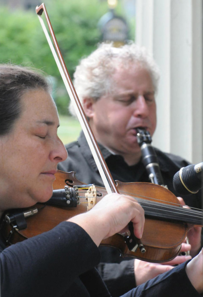 Sruli and Lisa at the Gazebo