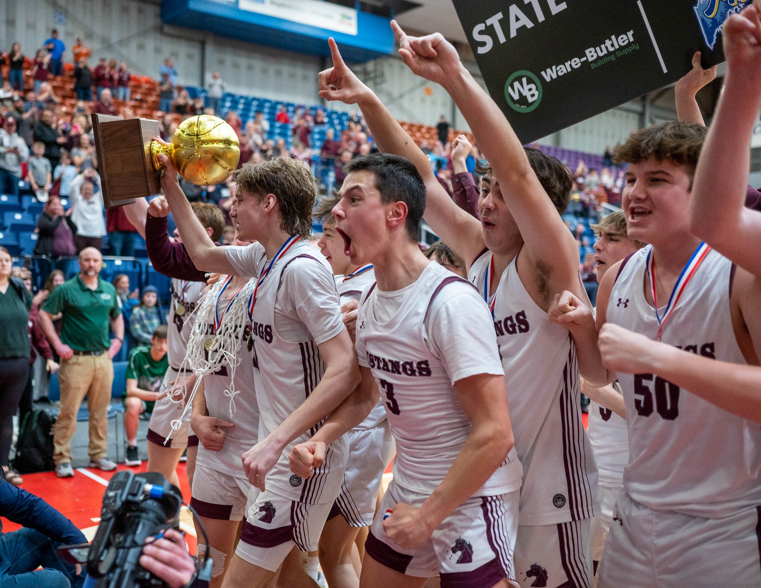 Class C boys basketball state final: Monmouth vs. Mt. View, in Augusta ...