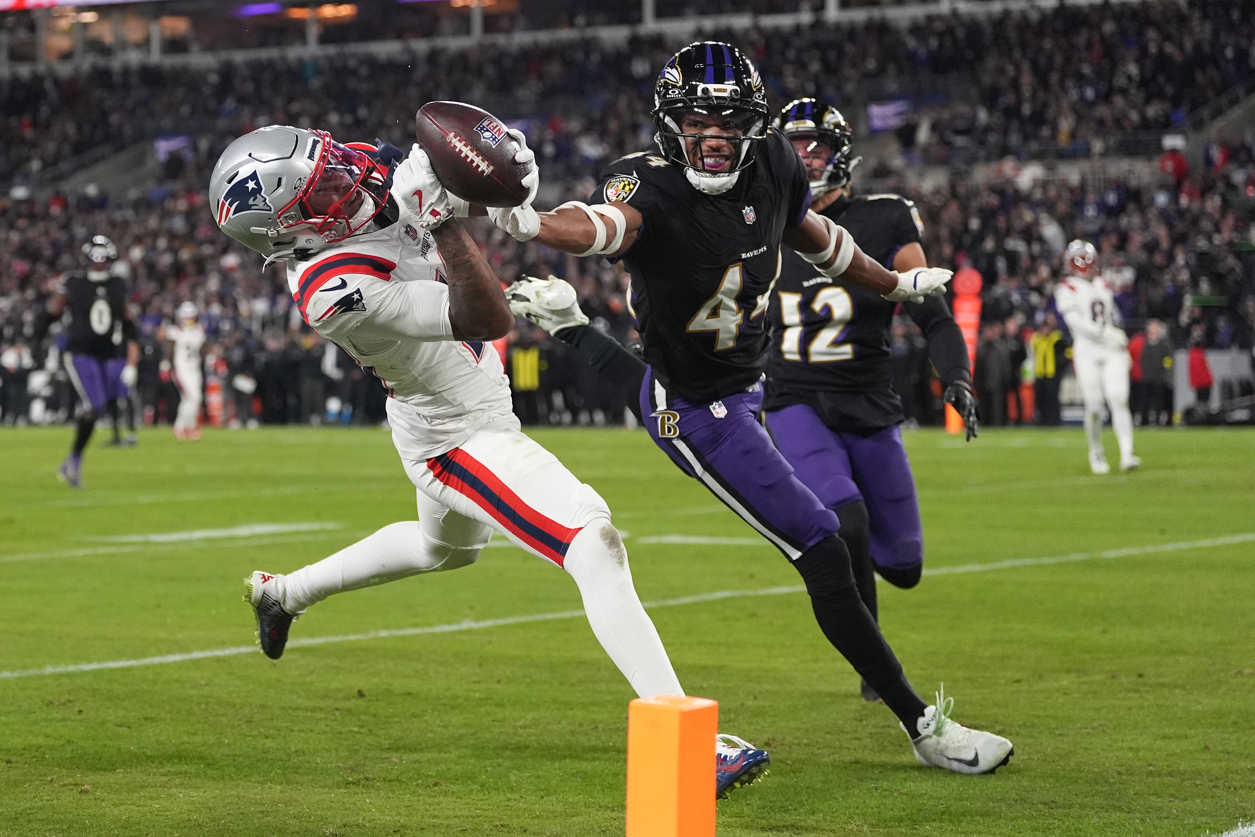 Patriots clinch playoff berth with come-from-behind win over Ravens