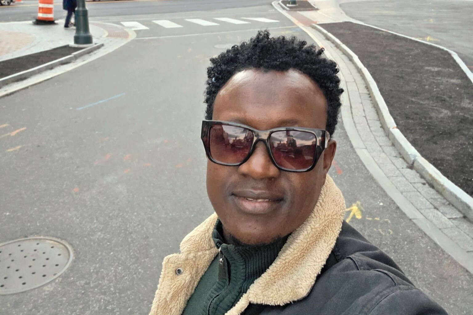 ICE agents shatter window, leave 1-month-old baby, mother in car after ...